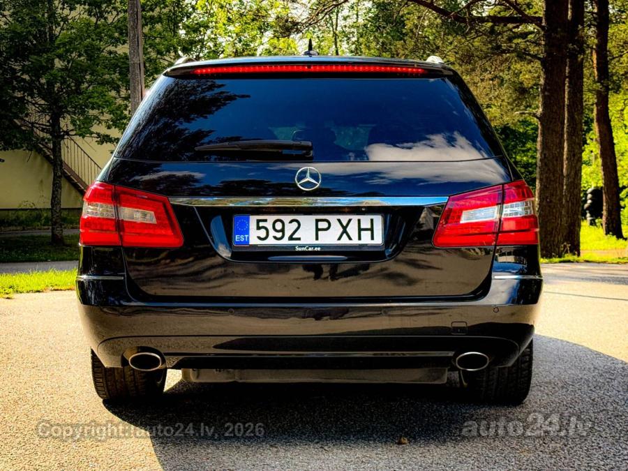 Melns Mercedes-Benz E-Class 2010 Tallina, ar dzinēja tilpumu 1.80 L un nobraukumu 216 tūkst. km par 9900 €, foto 10 vietnē AUTOMOTO.COM.LV
