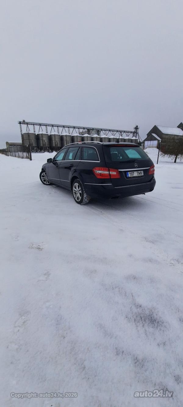 Melns Mercedes-Benz E-Class 2011 Viljandi, ar dzinēja tilpumu 2.10 L un nobraukumu 335 tūkst. km par 6900 €, foto 3 vietnē AUTOMOTO.COM.LV