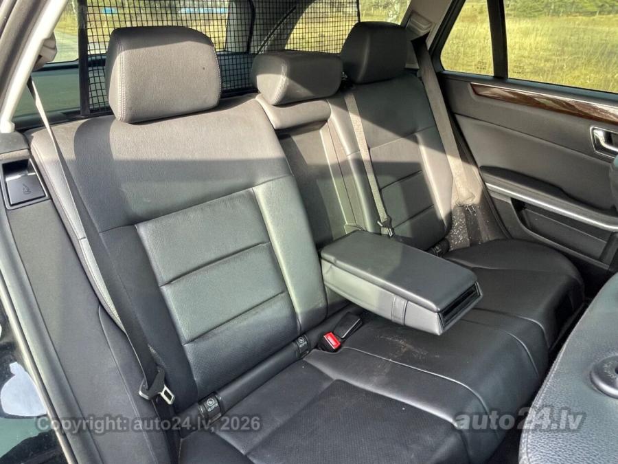 Black Mercedes-Benz E-Class 2011 in Tartu, with an engine capacity of 2.20 L and mileage of 371 thousand km for 4999 €, photo 8 on AUTOMOTO.COM.LV
