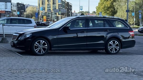 Black Mercedes-Benz E-Class 2012 in Tallinn, with an engine capacity of 2.10 L and mileage of 271 thousand km for 10500 €, photo 2 on AUTOMOTO.COM.LV