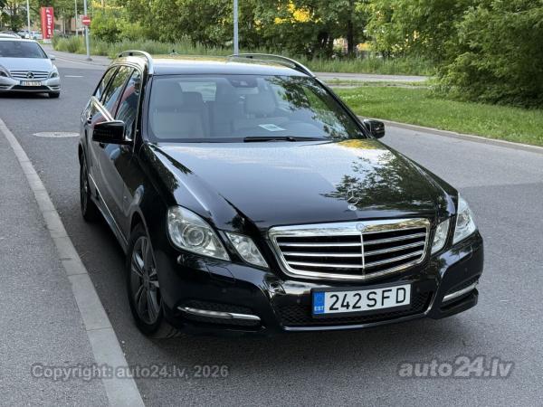 Black Mercedes-Benz E-Class 2012 in Tallinn, with an engine capacity of 2.10 L and mileage of 271 thousand km for 10500 €, photo 3 on AUTOMOTO.COM.LV