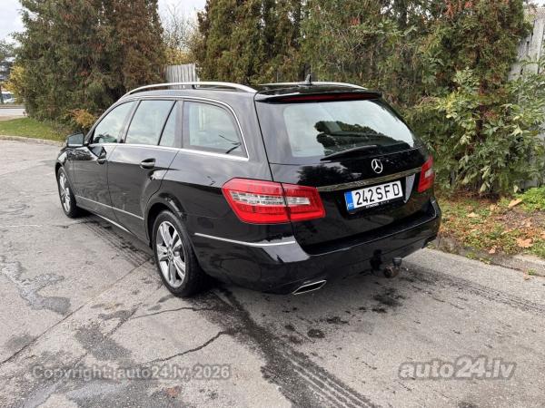 Black Mercedes-Benz E-Class 2012 in Tallinn, with an engine capacity of 2.10 L and mileage of 271 thousand km for 10500 €, photo 4 on AUTOMOTO.COM.LV