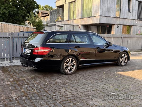 Black Mercedes-Benz E-Class 2012 in Tallinn, with an engine capacity of 2.10 L and mileage of 271 thousand km for 10500 €, photo 5 on AUTOMOTO.COM.LV
