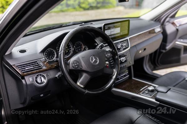 Black Mercedes-Benz E-Class 2012 in Tallinn, with an engine capacity of 2.20 L and mileage of 297 thousand km for 8490 €, photo 7 on AUTOMOTO.COM.LV