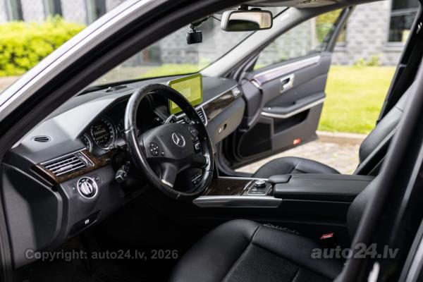 Black Mercedes-Benz E-Class 2012 in Tallinn, with an engine capacity of 2.20 L and mileage of 297 thousand km for 8490 €, photo 10 on AUTOMOTO.COM.LV