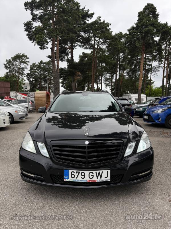 Black Mercedes-Benz E-Class 2012 in Tallinn, with an engine capacity of 2.10 L and mileage of 296 thousand km for 6999 €, photo 2 on AUTOMOTO.COM.LV