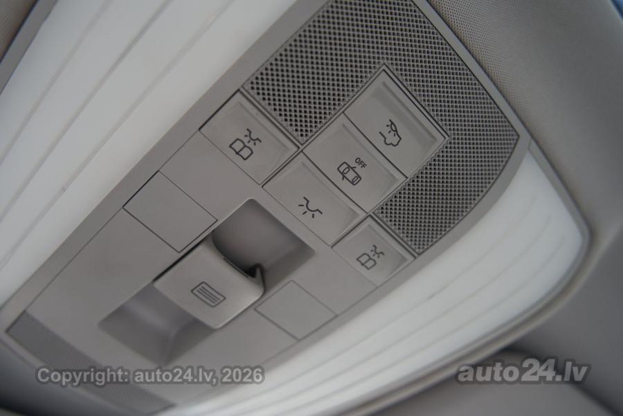 Melns Mercedes-Benz E-Class 2012 Tallina, ar dzinēja tilpumu 3.00 L un nobraukumu 385 tūkst. km par 8700 €, foto 15 vietnē AUTOMOTO.COM.LV