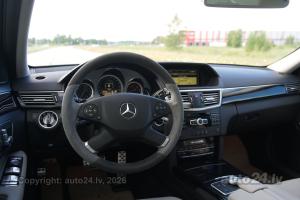 Melns Mercedes-Benz E-Class 2012 Tallina, ar dzinēja tilpumu 3.00 L un nobraukumu 385 tūkst. km par 8700 €, foto 16 vietnē AUTOMOTO.COM.LV
