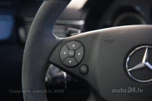 Melns Mercedes-Benz E-Class 2012 Tallina, ar dzinēja tilpumu 3.00 L un nobraukumu 385 tūkst. km par 8700 €, foto 17 vietnē AUTOMOTO.COM.LV