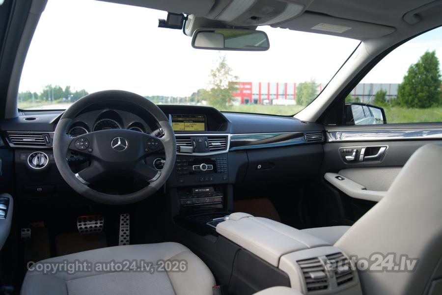 Melns Mercedes-Benz E-Class 2012 Tallina, ar dzinēja tilpumu 3.00 L un nobraukumu 385 tūkst. km par 8700 €, foto 20 vietnē AUTOMOTO.COM.LV