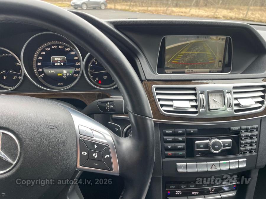 Melns Mercedes-Benz E-Class 2013 Tallina, ar dzinēja tilpumu 2.10 L un nobraukumu 255 tūkst. km par 12900 €, foto 8 vietnē AUTOMOTO.COM.LV