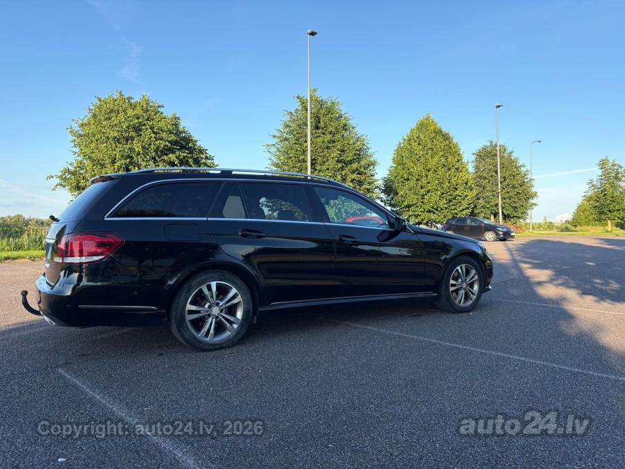 Melns Mercedes-Benz E-Class 2013 Tallina, ar dzinēja tilpumu 2.10 L un nobraukumu 369 tūkst. km par 9500 €, foto 7 vietnē AUTOMOTO.COM.LV