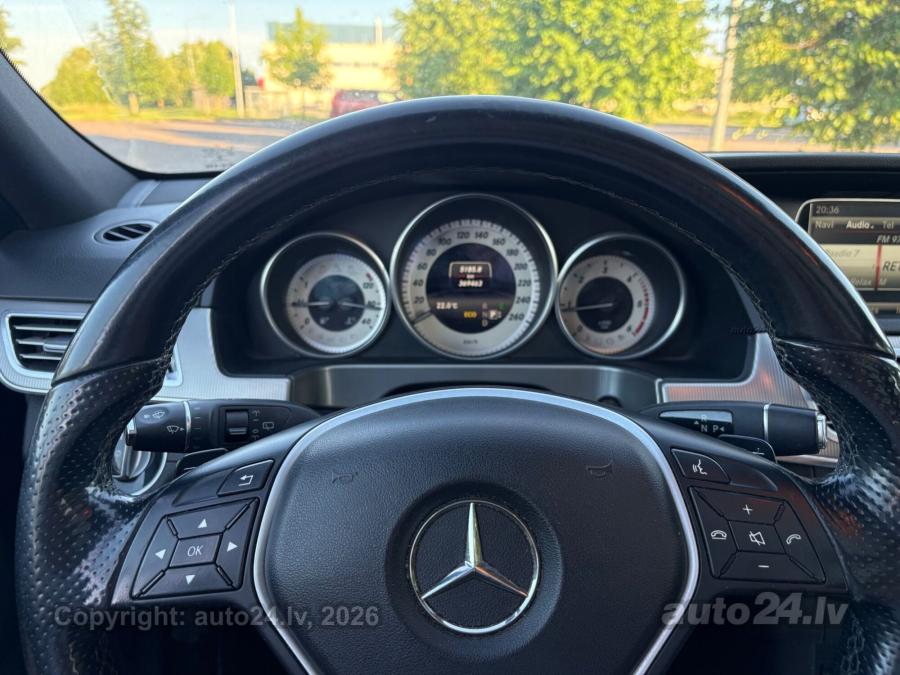 Melns Mercedes-Benz E-Class 2013 Tallina, ar dzinēja tilpumu 2.10 L un nobraukumu 369 tūkst. km par 9500 €, foto 13 vietnē AUTOMOTO.COM.LV