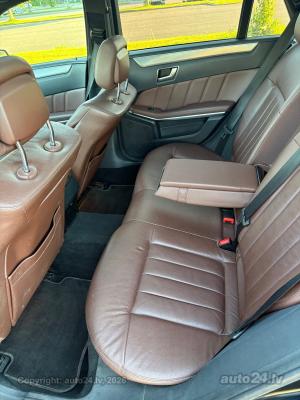 Melns Mercedes-Benz E-Class 2013 Tallina, ar dzinēja tilpumu 2.10 L un nobraukumu 369 tūkst. km par 9500 €, foto 16 vietnē AUTOMOTO.COM.LV