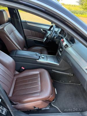 Melns Mercedes-Benz E-Class 2013 Tallina, ar dzinēja tilpumu 2.10 L un nobraukumu 369 tūkst. km par 9500 €, foto 17 vietnē AUTOMOTO.COM.LV