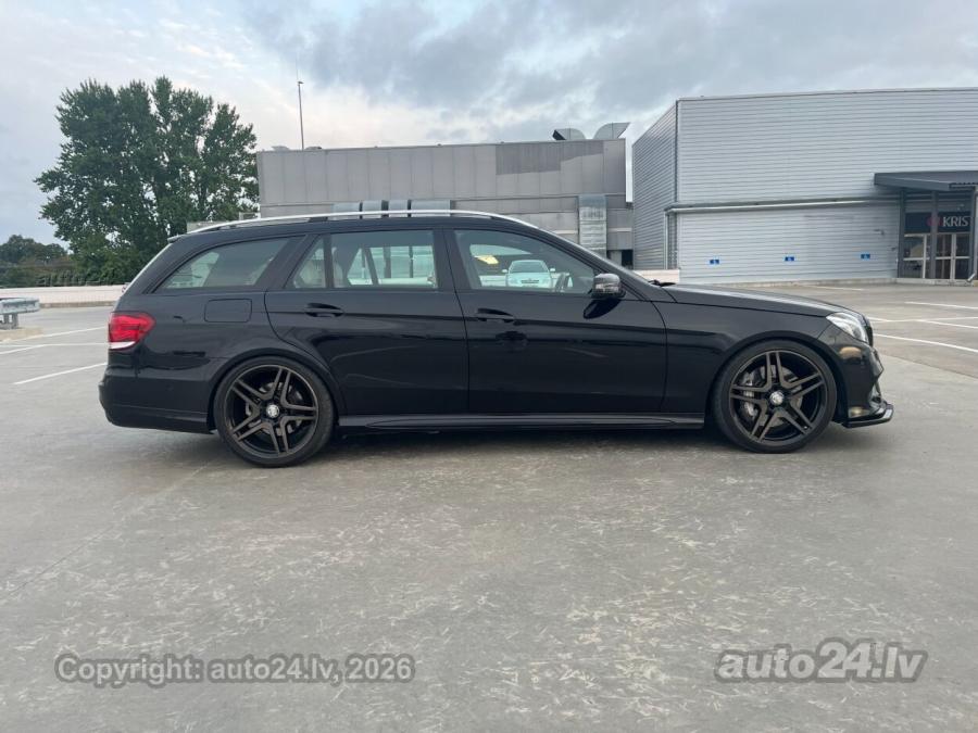 Black Mercedes-Benz E-Class 2015 in Tallinn, with an engine capacity of 4.70 L and mileage of 294 thousand km for 14900 €, photo 1 on AUTOMOTO.COM.LV