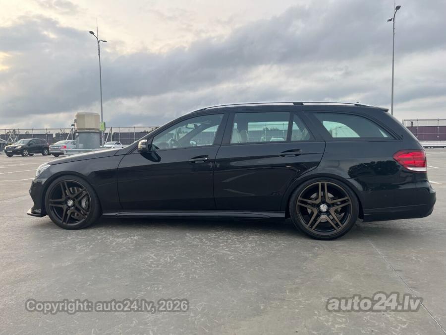 Black Mercedes-Benz E-Class 2015 in Tallinn, with an engine capacity of 4.70 L and mileage of 294 thousand km for 14900 €, photo 3 on AUTOMOTO.COM.LV