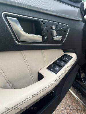 Black Mercedes-Benz E-Class 2015 in Tallinn, with an engine capacity of 4.70 L and mileage of 294 thousand km for 14900 €, photo 13 on AUTOMOTO.COM.LV