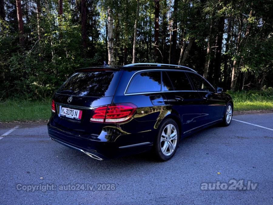 Black Mercedes-Benz E-Class 2015 in Tallinn, with an engine capacity of 2.10 L and mileage of 279 thousand km for 9990 €, photo 9 on AUTOMOTO.COM.LV