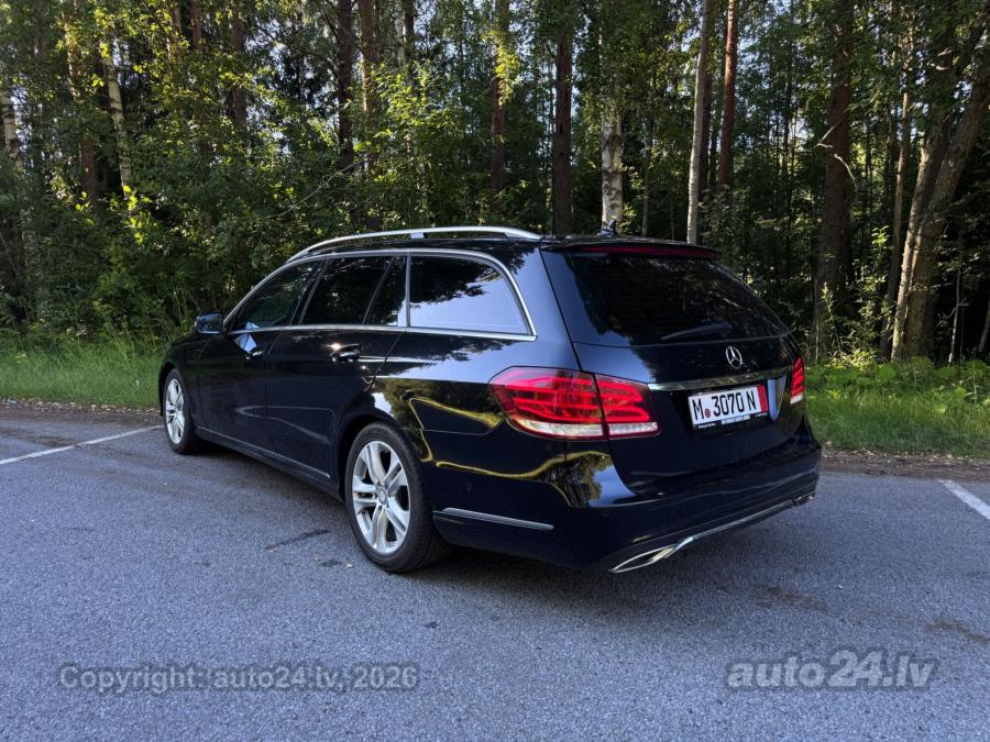 Black Mercedes-Benz E-Class 2015 in Tallinn, with an engine capacity of 2.10 L and mileage of 279 thousand km for 9990 €, photo 10 on AUTOMOTO.COM.LV