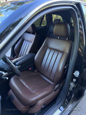 Black Mercedes-Benz E-Class 2015 in Tallinn, with an engine capacity of 2.10 L and mileage of 279 thousand km for 9990 €, photo 14 on AUTOMOTO.COM.LV