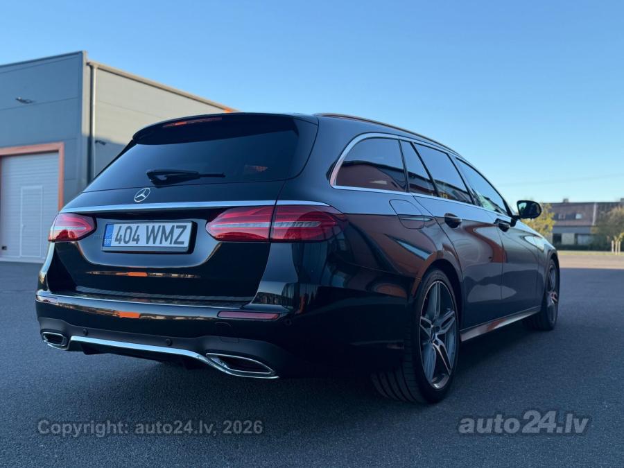 Melns Mercedes-Benz E-Class 2016 Kuresāre, ar dzinēja tilpumu 2.00 L un nobraukumu 283 tūkst. km par 20500 €, foto 5 vietnē AUTOMOTO.COM.LV