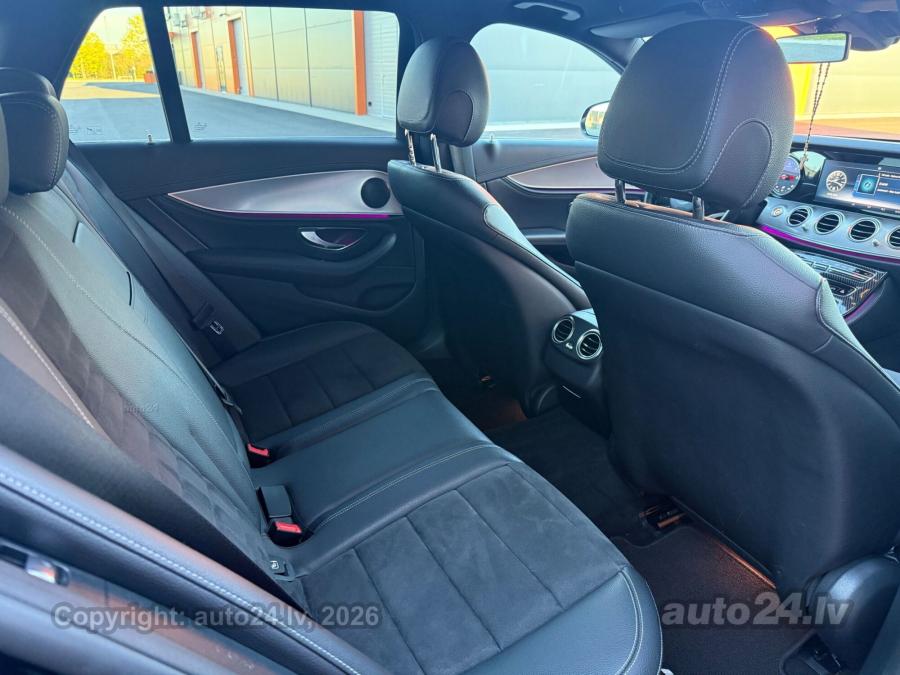 Melns Mercedes-Benz E-Class 2016 Kuresāre, ar dzinēja tilpumu 2.00 L un nobraukumu 283 tūkst. km par 20500 €, foto 19 vietnē AUTOMOTO.COM.LV
