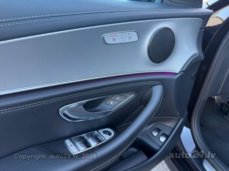 Melns Mercedes-Benz E-Class 2016 Kuresāre, ar dzinēja tilpumu 2.00 L un nobraukumu 283 tūkst. km par 20500 €, foto 20 vietnē AUTOMOTO.COM.LV