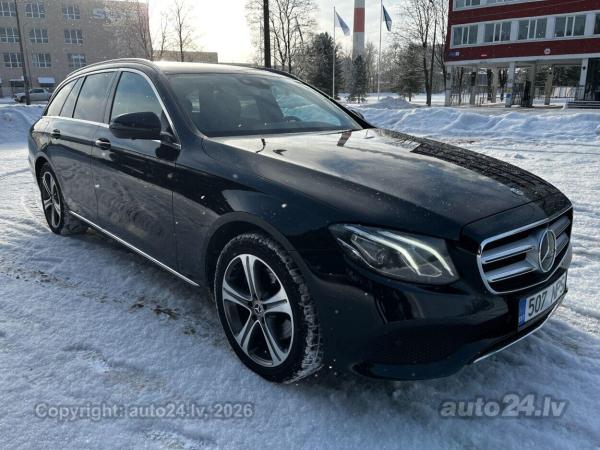 Black Mercedes-Benz E-Class 2017 in Tallinn, with an engine capacity of 2.00 L and mileage of 175 thousand km for 18900 €, photo 2 on AUTOMOTO.COM.LV