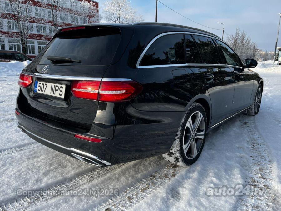 Black Mercedes-Benz E-Class 2017 in Tallinn, with an engine capacity of 2.00 L and mileage of 175 thousand km for 18900 €, photo 4 on AUTOMOTO.COM.LV