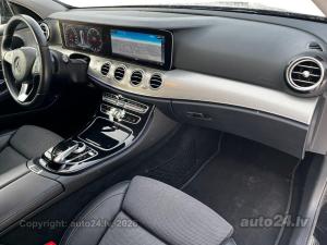 Black Mercedes-Benz E-Class 2017 in Tallinn, with an engine capacity of 2.00 L and mileage of 175 thousand km for 18900 €, photo 11 on AUTOMOTO.COM.LV