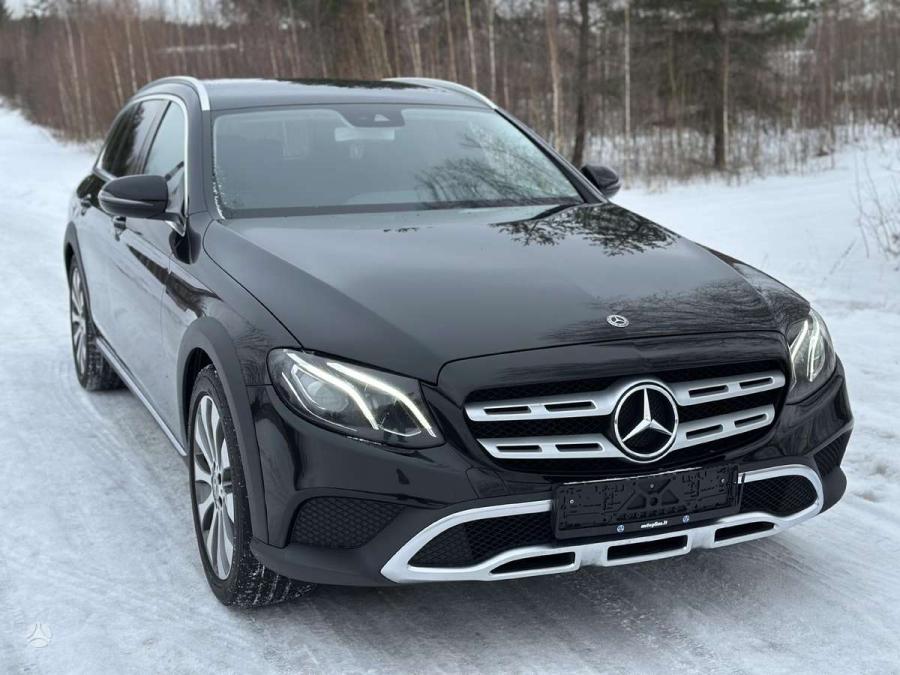 Melns Mercedes-Benz E-Class 2017 Kauņa, ar dzinēja tilpumu 2.20 L un nobraukumu 242 tūkst. km par 17950 €, foto 8 vietnē AUTOMOTO.COM.LV