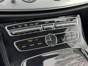 Melns Mercedes-Benz E-Class 2017 Kauņa, ar dzinēja tilpumu 2.20 L un nobraukumu 242 tūkst. km par 17950 €, foto 15 vietnē AUTOMOTO.COM.LV