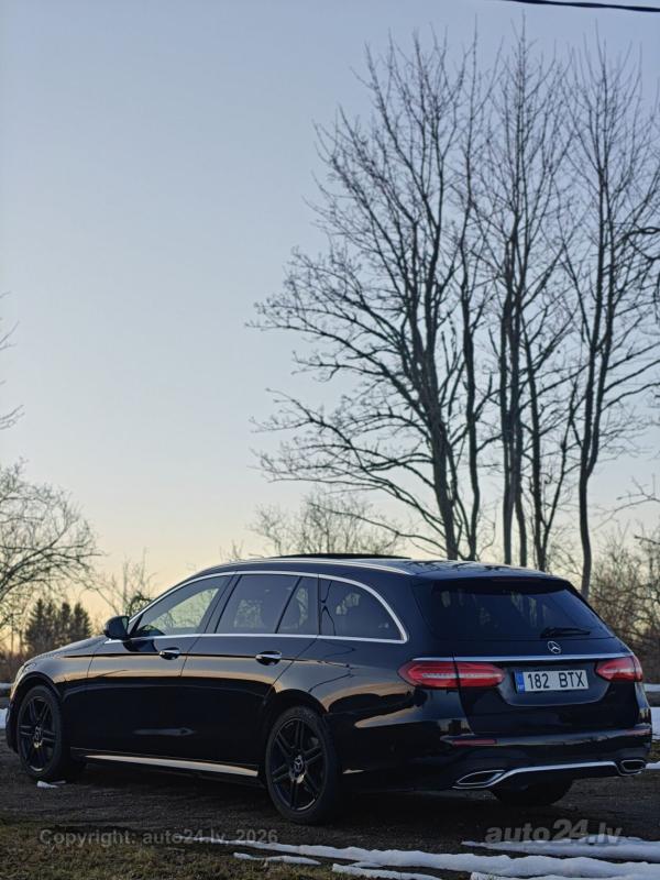 Melns Mercedes-Benz E-Class 2017 Tallina, ar dzinēja tilpumu 2.00 L un nobraukumu 144 tūkst. km par 27000 €, foto 3 vietnē AUTOMOTO.COM.LV