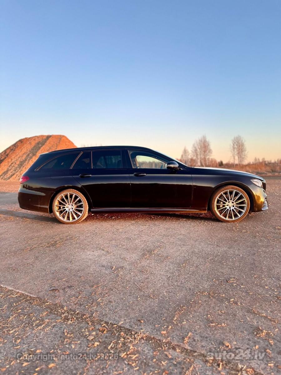 Black Mercedes-Benz E-Class 2017 in Tallinn, with an engine capacity of 3.00 L and mileage of 248 thousand km for 28000 €, photo 5 on AUTOMOTO.COM.LV