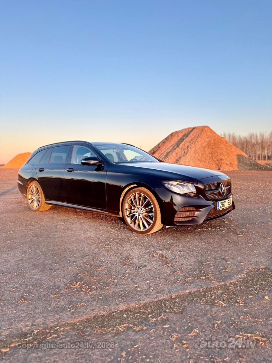 Black Mercedes-Benz E-Class 2017 in Tallinn, with an engine capacity of 3.00 L and mileage of 248 thousand km for 28000 €, photo 17 on AUTOMOTO.COM.LV