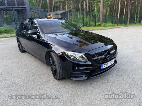 Black Mercedes-Benz E-Class 2017 in Tallinn, with an engine capacity of 2.00 L and mileage of 296 thousand km for 19500 €, photo 4 on AUTOMOTO.COM.LV
