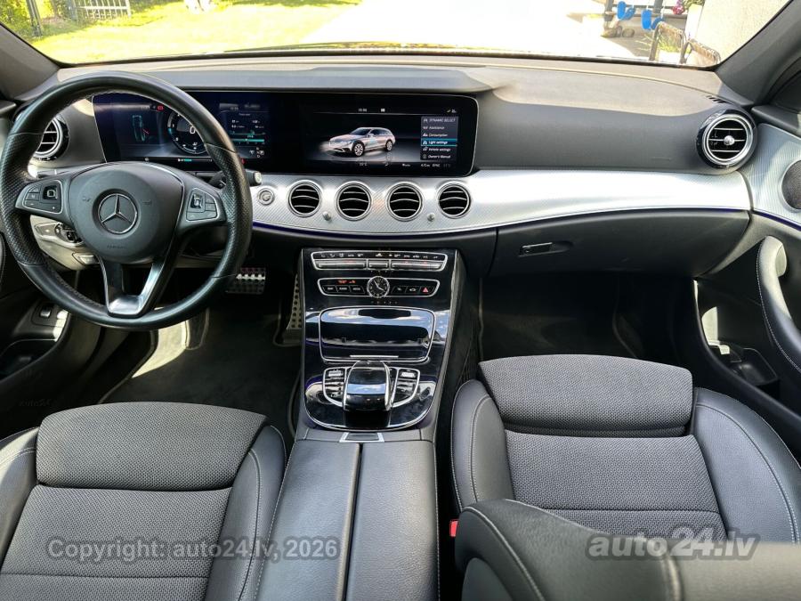 Black Mercedes-Benz E-Class 2017 in Tallinn, with an engine capacity of 2.00 L and mileage of 269 thousand km for 17000 €, photo 11 on AUTOMOTO.COM.LV