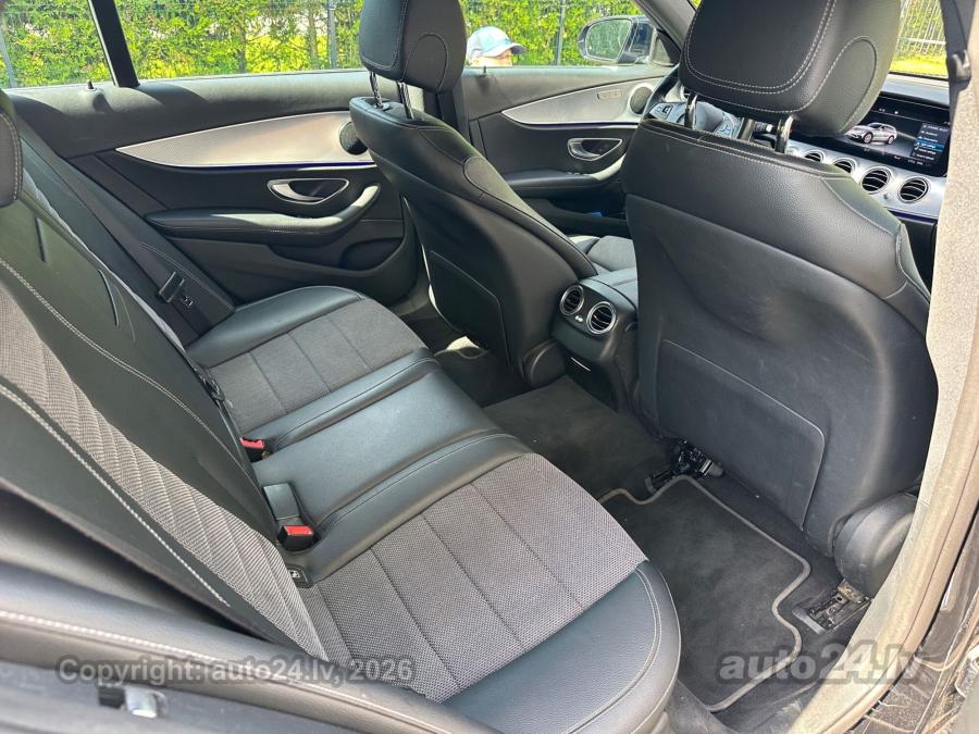 Black Mercedes-Benz E-Class 2017 in Tallinn, with an engine capacity of 2.00 L and mileage of 269 thousand km for 17000 €, photo 13 on AUTOMOTO.COM.LV
