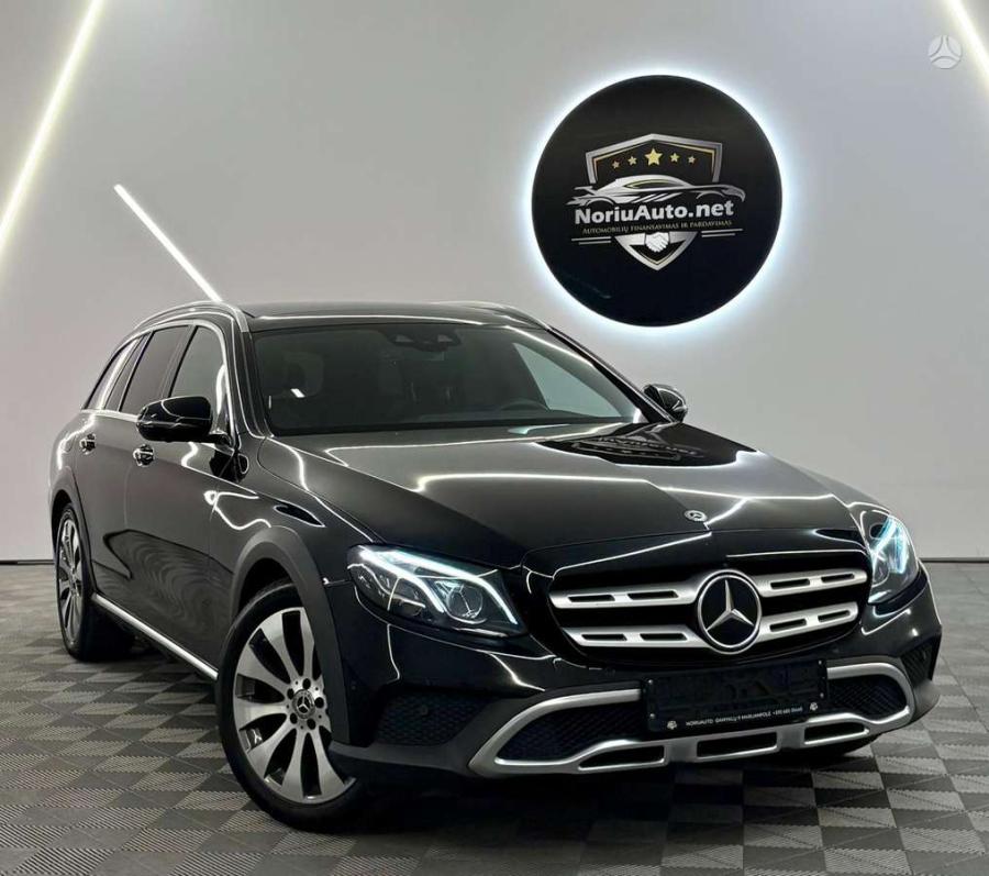 Melns Mercedes-Benz E-Class 2017 Marijampole, ar dzinēja tilpumu 1.95 L un nobraukumu 232 tūkst. km par 21650 €, foto 1 vietnē AUTOMOTO.COM.LV