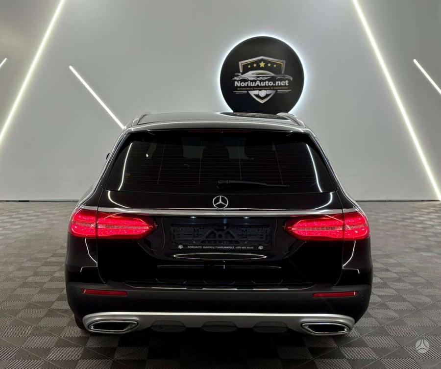 Melns Mercedes-Benz E-Class 2017 Marijampole, ar dzinēja tilpumu 1.95 L un nobraukumu 232 tūkst. km par 21650 €, foto 31 vietnē AUTOMOTO.COM.LV