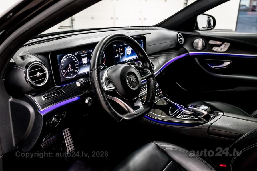 Melns Mercedes-Benz E-Class 2017 Pērnava, ar dzinēja tilpumu 3.00 L un nobraukumu 173 tūkst. km par 23490 €, foto 12 vietnē AUTOMOTO.COM.LV
