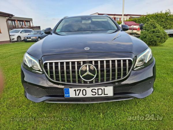 Black Mercedes-Benz E-Class 2017 in Tartu, with an engine capacity of 2.00 L and mileage of 132 thousand km for 19900 €, photo 8 on AUTOMOTO.COM.LV