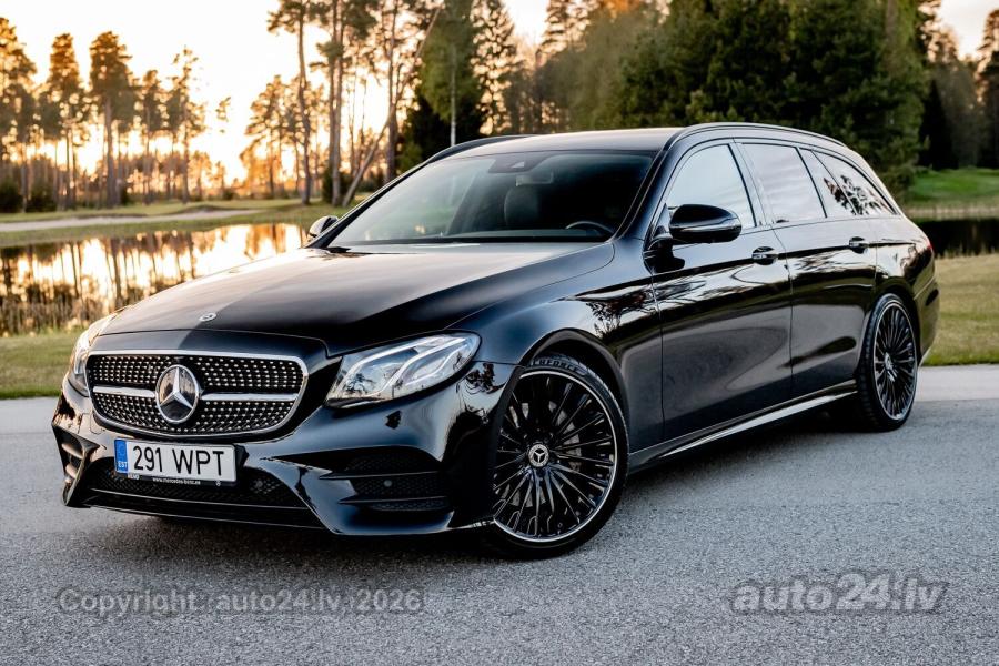 Black Mercedes-Benz E-Class 2017 in Parnu, with an engine capacity of 2.00 L and mileage of 135 thousand km for 23990 €, photo 1 on AUTOMOTO.COM.LV