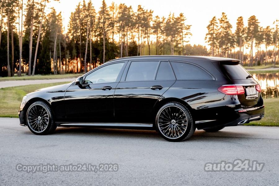Black Mercedes-Benz E-Class 2017 in Parnu, with an engine capacity of 2.00 L and mileage of 135 thousand km for 23990 €, photo 7 on AUTOMOTO.COM.LV