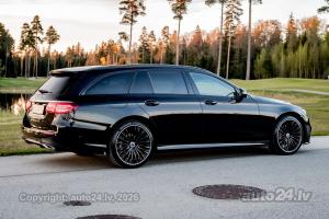Black Mercedes-Benz E-Class 2017 in Parnu, with an engine capacity of 2.00 L and mileage of 135 thousand km for 23990 €, photo 9 on AUTOMOTO.COM.LV