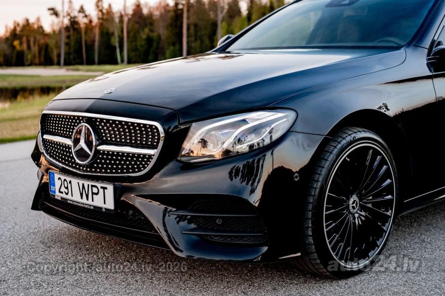 Black Mercedes-Benz E-Class 2017 in Parnu, with an engine capacity of 2.00 L and mileage of 135 thousand km for 23990 €, photo 12 on AUTOMOTO.COM.LV