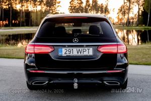 Black Mercedes-Benz E-Class 2017 in Parnu, with an engine capacity of 2.00 L and mileage of 135 thousand km for 23990 €, photo 14 on AUTOMOTO.COM.LV