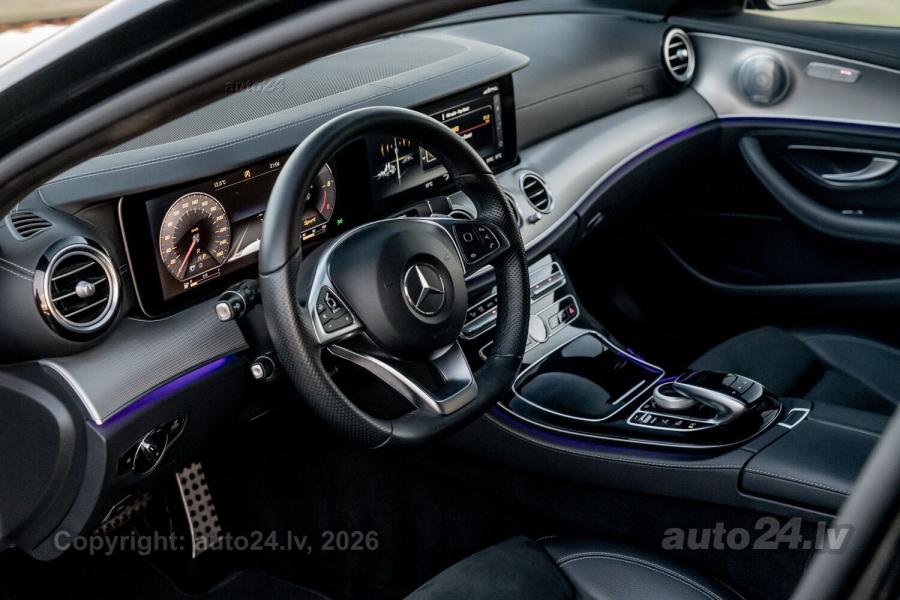 Black Mercedes-Benz E-Class 2017 in Parnu, with an engine capacity of 2.00 L and mileage of 135 thousand km for 23990 €, photo 15 on AUTOMOTO.COM.LV