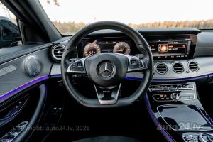 Black Mercedes-Benz E-Class 2017 in Parnu, with an engine capacity of 2.00 L and mileage of 135 thousand km for 23990 €, photo 19 on AUTOMOTO.COM.LV